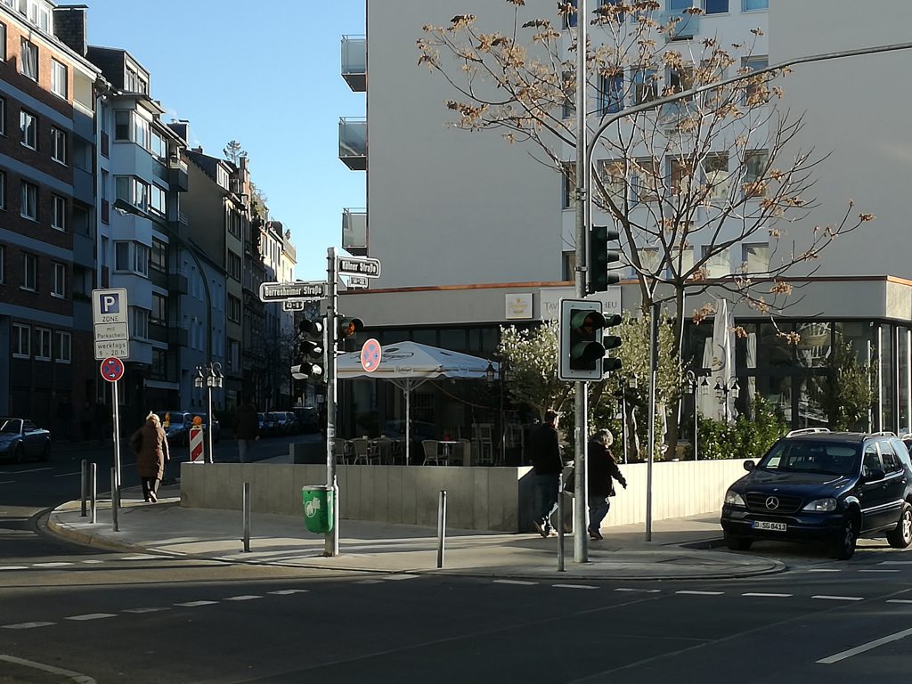 Mesdheu – die Karriere einer Tankstelle | Düsseldorf entdecken
